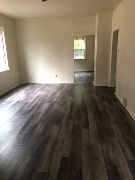 2429 N 55th St Unit 2429 Lower - Apartment for Rent | Milwaukee, WI ...