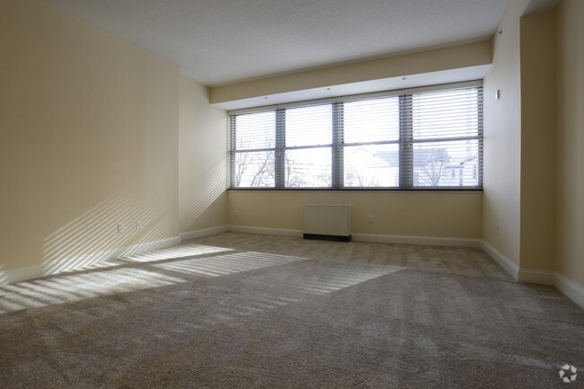 Executive House Apartments For Rent in Harrisburg, PA | ForRent.com