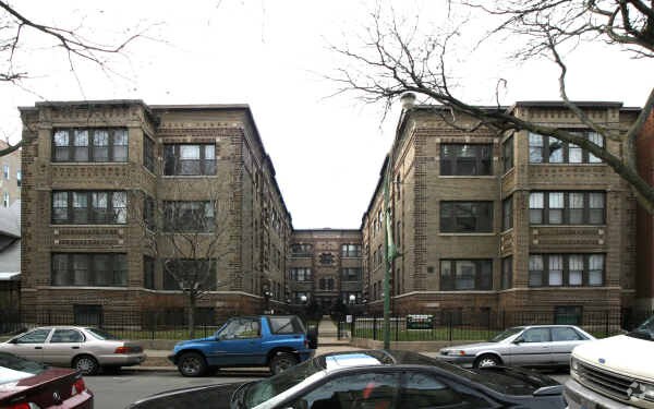 Berwyn Station | Chicago, IL | Starting at $1,375 | ForRent.com