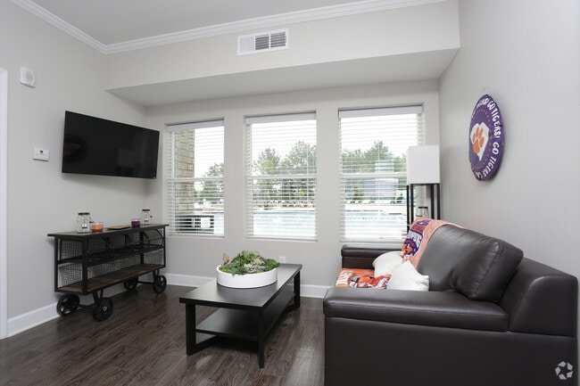 The Ridge Clemson Apartments | Clemson University | Off-Campus Housing ...
