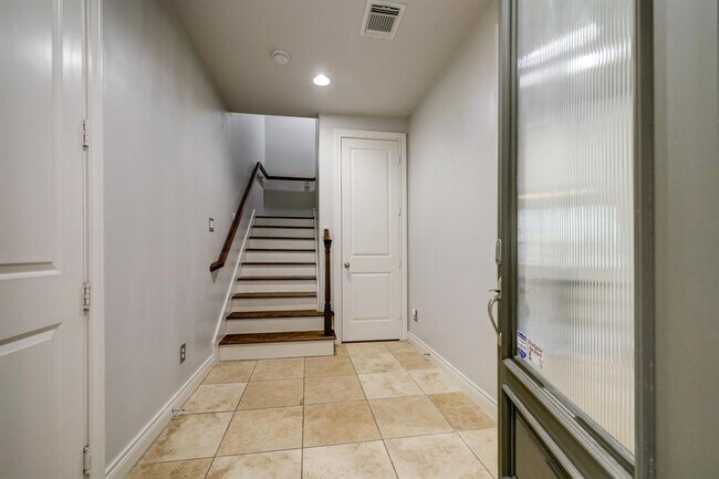 5719 Darling St - House Rental in Houston, TX | ForRent.com