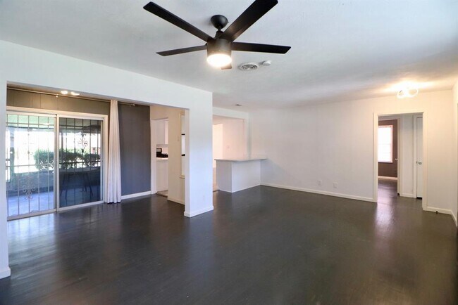 6136 Jason St - House Rental in Houston, TX | ForRent.com