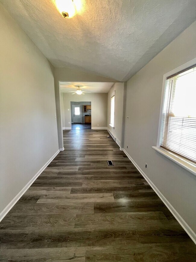 DEPOSIT MOVES YOU IN! No rent due until Ja... House - House Rental in ...