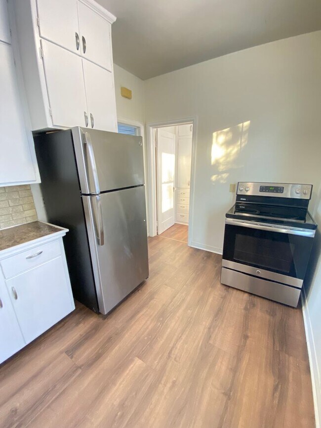 1511 Oregon St Unit 1511 Oregon St A Off-Campus Housing, Oshkosh, WI