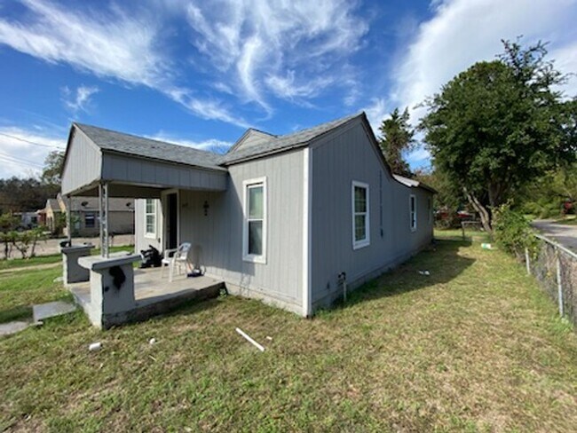 Coming soon! 3 Bed 2 Bath House for Rent i... - House Rental in Dallas ...