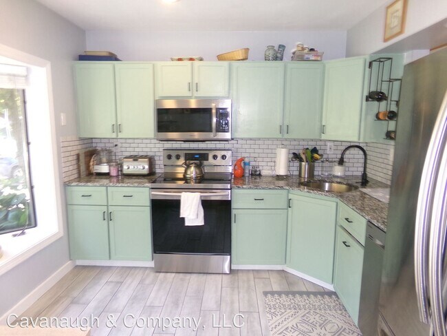 2 br, 1.5 bath House - 28 Butternut Knoll - House Rental in Middletown ...