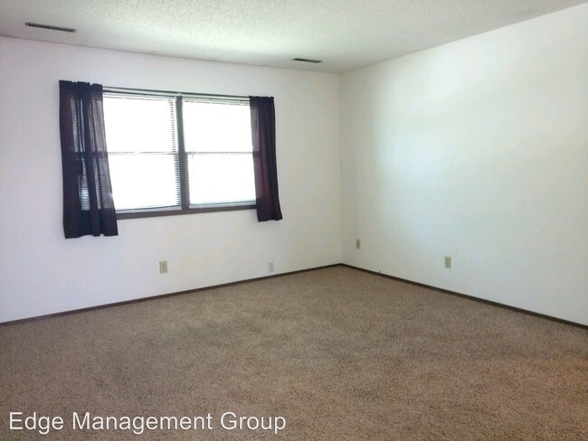 1251 Black Hawk Rd Unit Apt 1 - Condo for Rent in Waterloo, IA ...