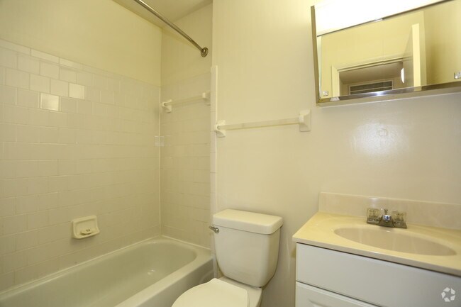 Key Landing Apartments - Dundalk, MD | ForRent.com