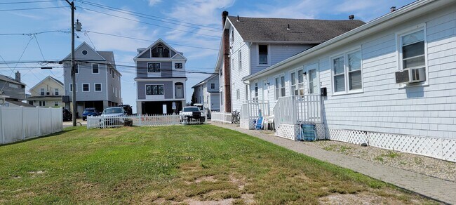 28 Melba St Unit 2 - Apartment for Rent | Milford, CT | Starting at ...