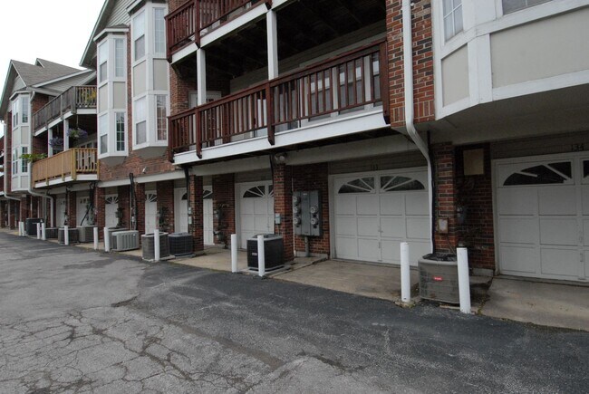 St Charles Area Condo **Coming Soon** Unit 124C Off-Campus Housing ...