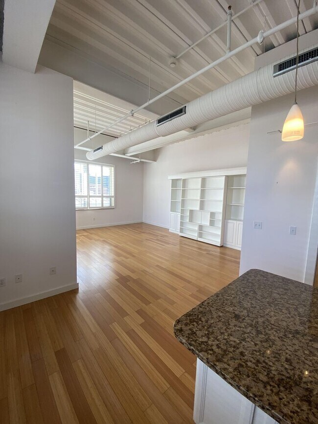 Amazing Studio with Patio and Views Condo Unit 400 - Condo for Rent in ...