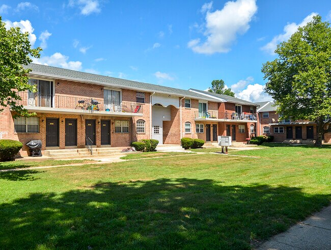 Burlington Pointe Apartments For Rent in Burlington, NJ | ForRent.com