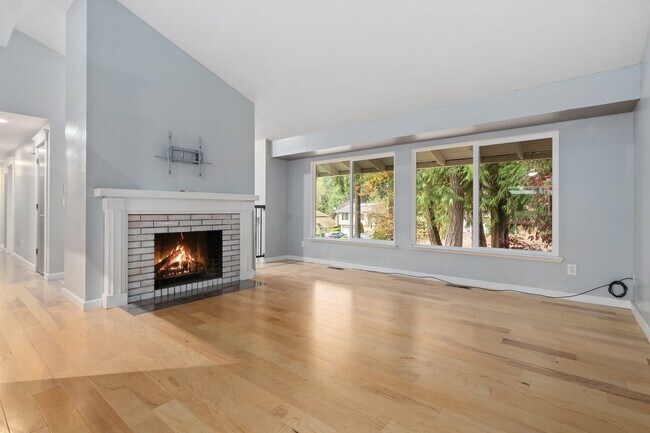 Charming 4-Bedroom Split-Level Home in Pou... - House Rental in Poulsbo ...