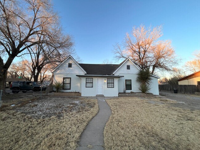 501 E 4th St - House Rental in Roswell, NM | ForRent.com
