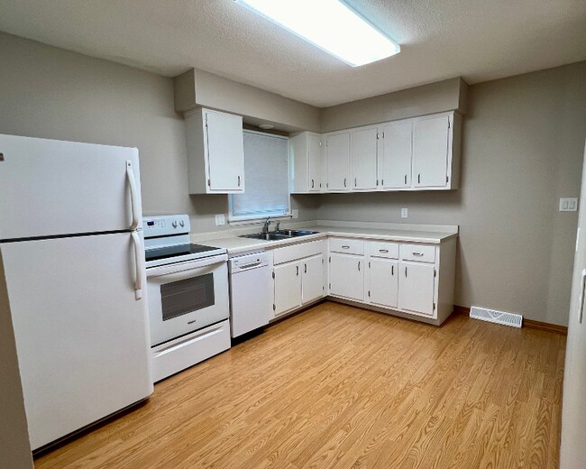 219 NW Abilene Rd House - House Rental in Ankeny, IA | ForRent.com