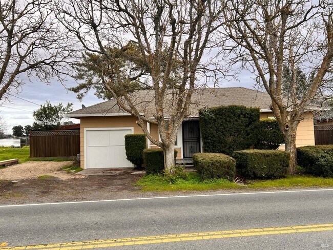 425 River Rd House - House Rental in Rio Vista, CA | ForRent.com