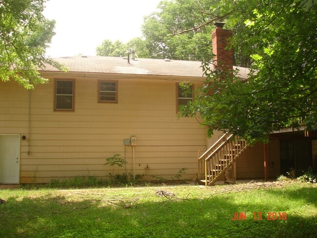23 High Dr Off-Campus Housing, Warrensburg, MO
