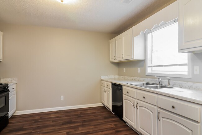 Fantastic 3bd/2ba home! Let yourself in! - House Rental in Hampton, GA ...