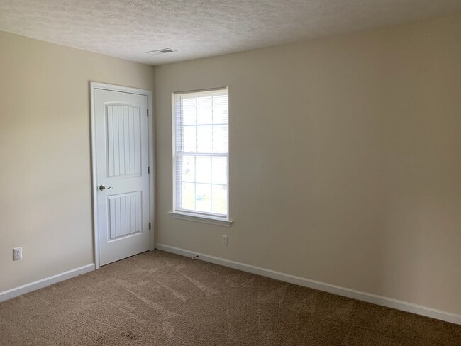 Three Level Townhome off Wards Road Off-Campus Housing, Lynchburg, VA