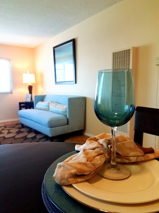 Park Parthenia - Northridge, CA | ForRent.com