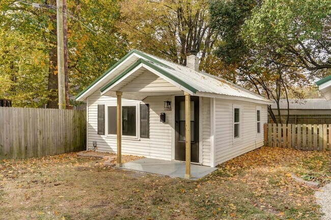 1515 N Oak Grove Ave - House Rental in Springfield, MO | ForRent.com