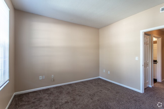 Creekside At Taylor Square Apartments For Rent in Reynoldsburg, OH ...