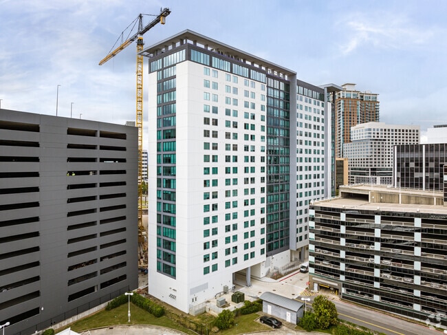 Life Tower Apartments - Houston, TX | ForRent.com