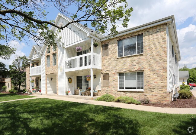 Foxhaven Apartments - Waukesha, WI | ForRent.com