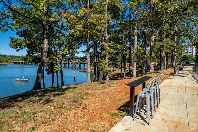 Dockside Clemson Apartments | Clemson University | Off-Campus Housing ...