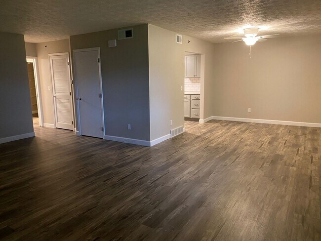 Marble Cliff Village, Roxbury Arms Apartments - House Rental in Marble ...