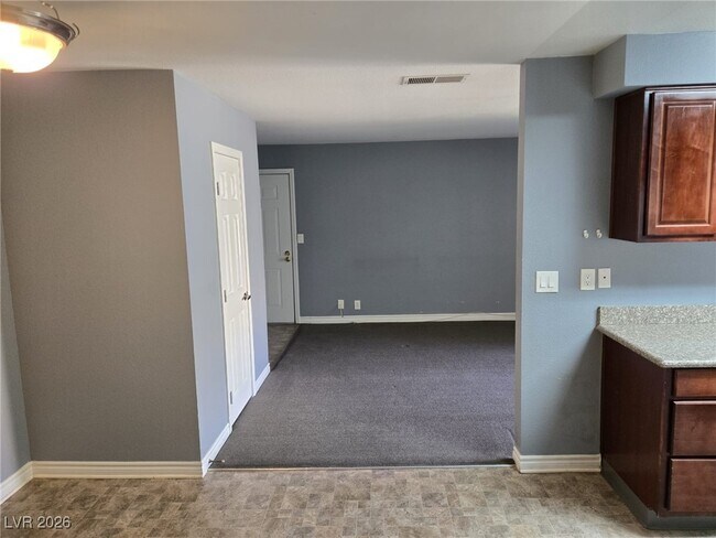 5060 Indian River Dr Unit 370 Off-Campus Housing, Las Vegas, NV