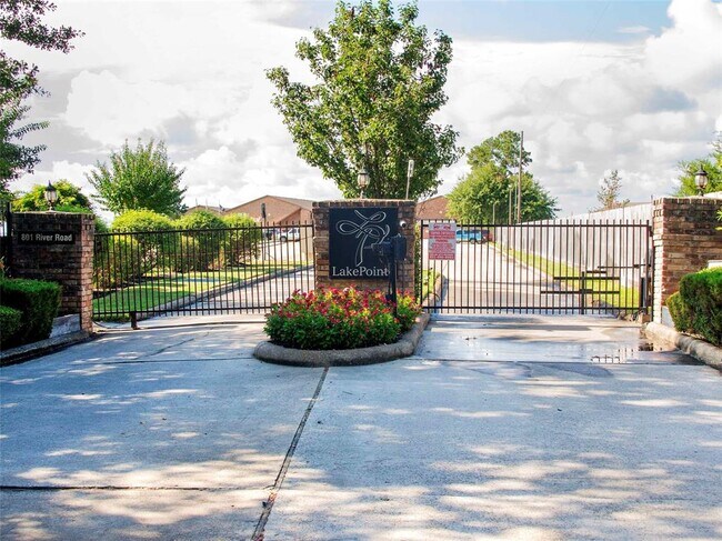 801 River Rd Condo Unit 109D - Condo for Rent in Montgomery, TX ...