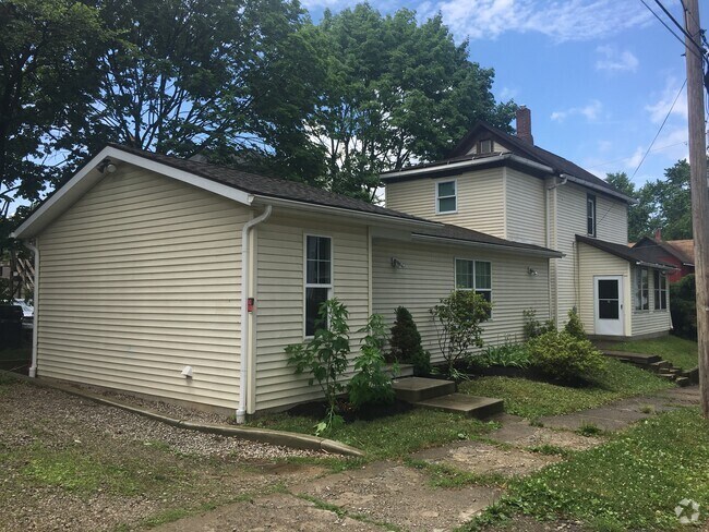 Houses for Rent in Akron, OH - 210 Rentals | ForRent.com