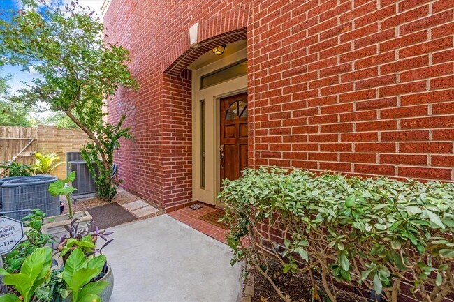 1727 Stacy Crest Condo - Condo for Rent in Houston, TX | ForRent.com