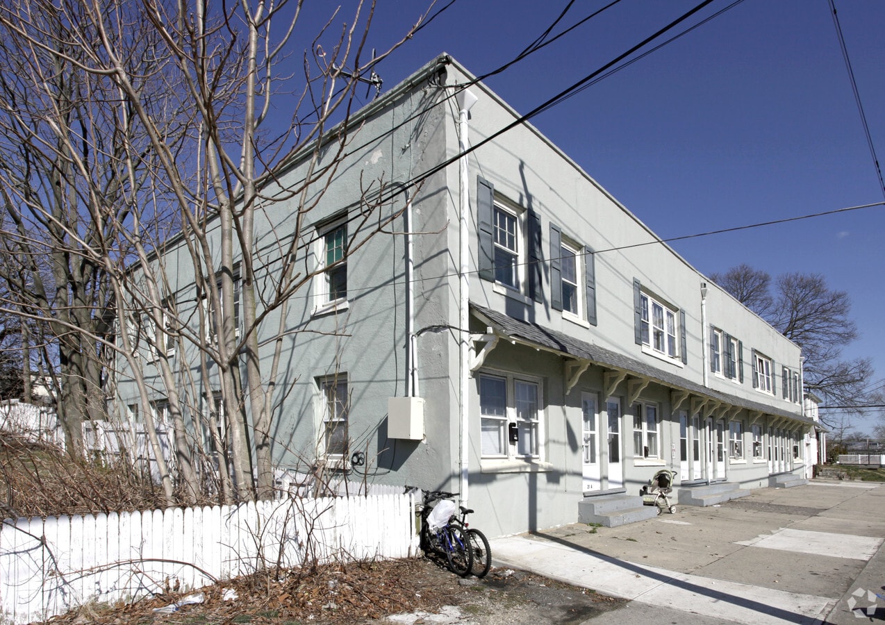 21 Memorial Dr - Neptune, NJ | ForRent.com