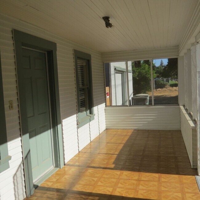 Ranch Style Home - House Rental in Modesto, CA | ForRent.com