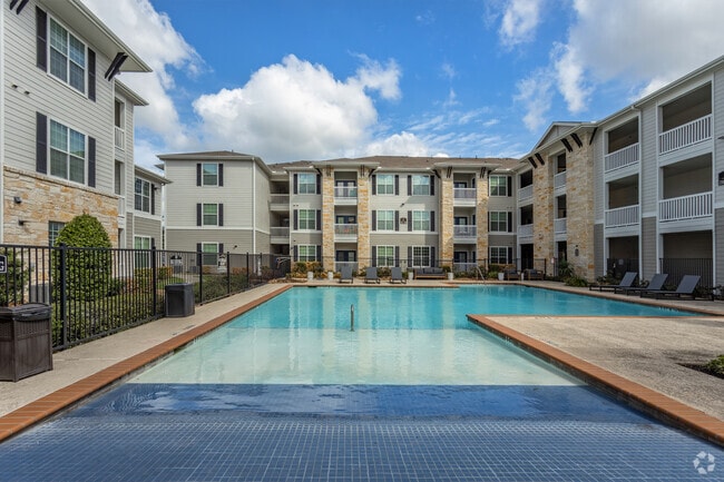 The Henry at Jones Road Apartments - Houston, TX | ForRent.com