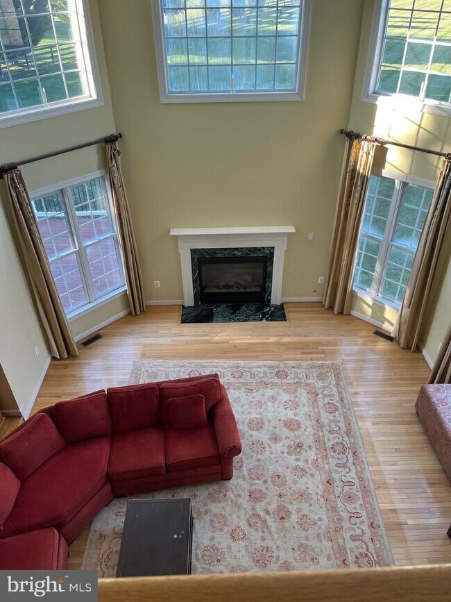 Gorgeous Home on 3 Acres - House Rental in Leesburg, VA | ForRent.com