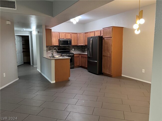 2291 W Horizon Ridge Pkwy Unit 11165 - Condo for Rent in Henderson, NV ...