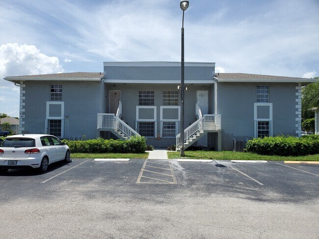 455 NE 210th Circle Ter Unit Monterey Village - Condo for Rent in Miami ...