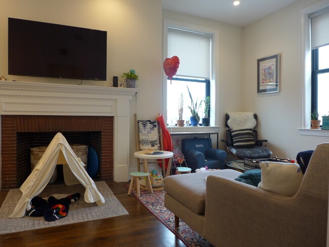 1900 Washington St Unit 3 Off-Campus Housing, Boston, MA
