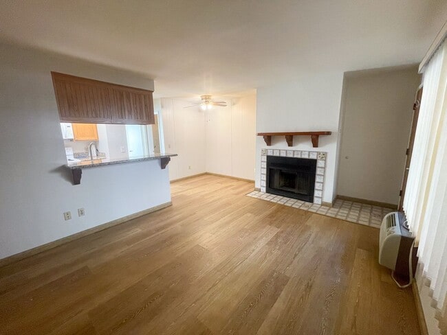 University Heights Ground Level with enclosed patio Unit 1 Off-Campus ...