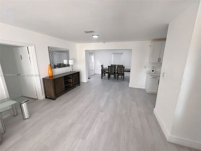 3361 NW 5th Pl Apartment - Fort Lauderdale, FL | ForRent.com