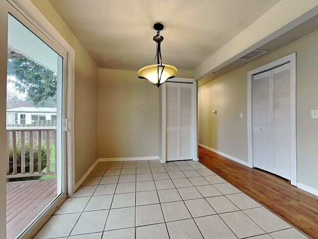 2843 SW 102nd St House - House Rental in Seattle, WA | ForRent.com