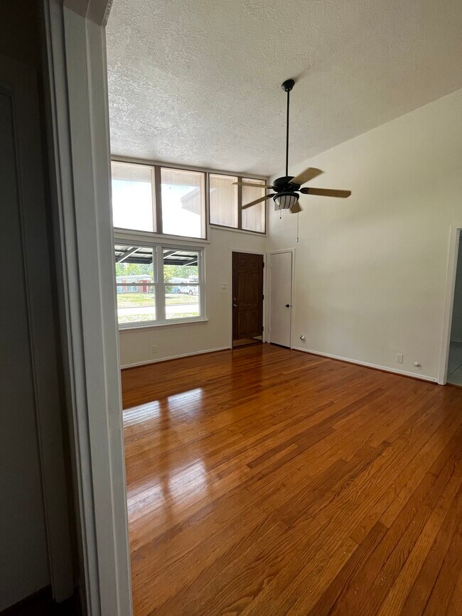 6926 Cole Creek Dr Rental For Rent in Houston, TX | ForRent.com