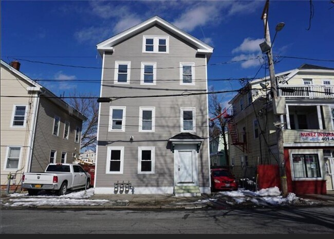 200 Messer St Unit Apt 2 - House Rental in Providence, RI | ForRent.com