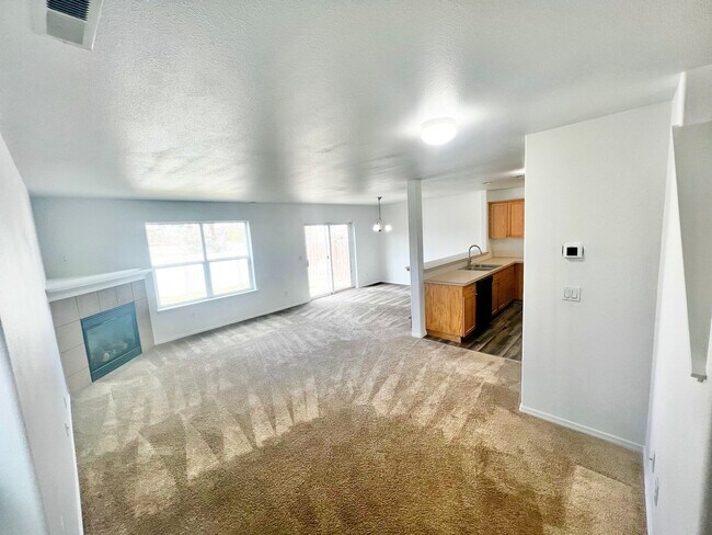 3/2.5 Two Story Home Near Downtown Redmond... - House Rental in Redmond ...