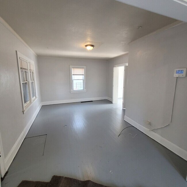 CLE Single Family 4 Bed 1 Bath FOR RENT! Rental - House Rental in ...