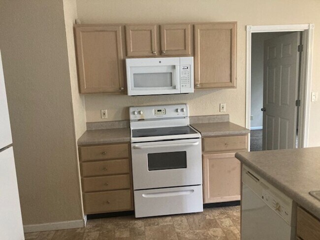 Coming Soon! 3 Bed 2 Bath House in O'Fallon - House Rental in O'Fallon ...