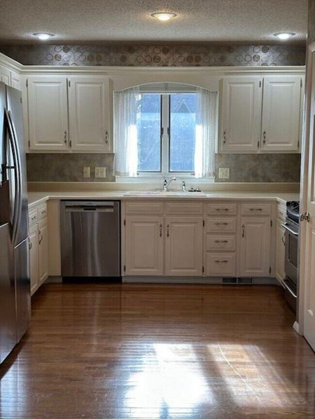 Ranch Style Home in Cinnamon Square with P... - House Rental in ...